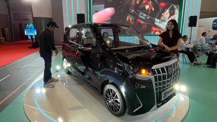 Spesifikasi Mobil Honri Boma EV Terbaru 2025 Yang Terbaik ...